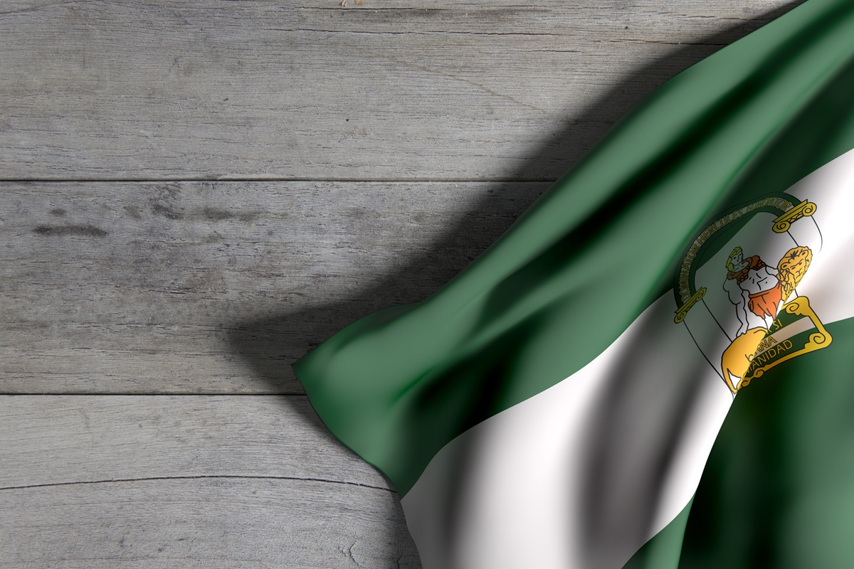 Bandera de Andalucía: nombre, historia, curiosidades y el significado ...